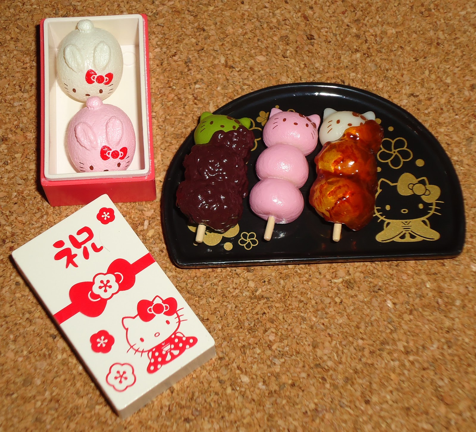 Hello Kitty Karma: Yummy Hello Kitty food Display set