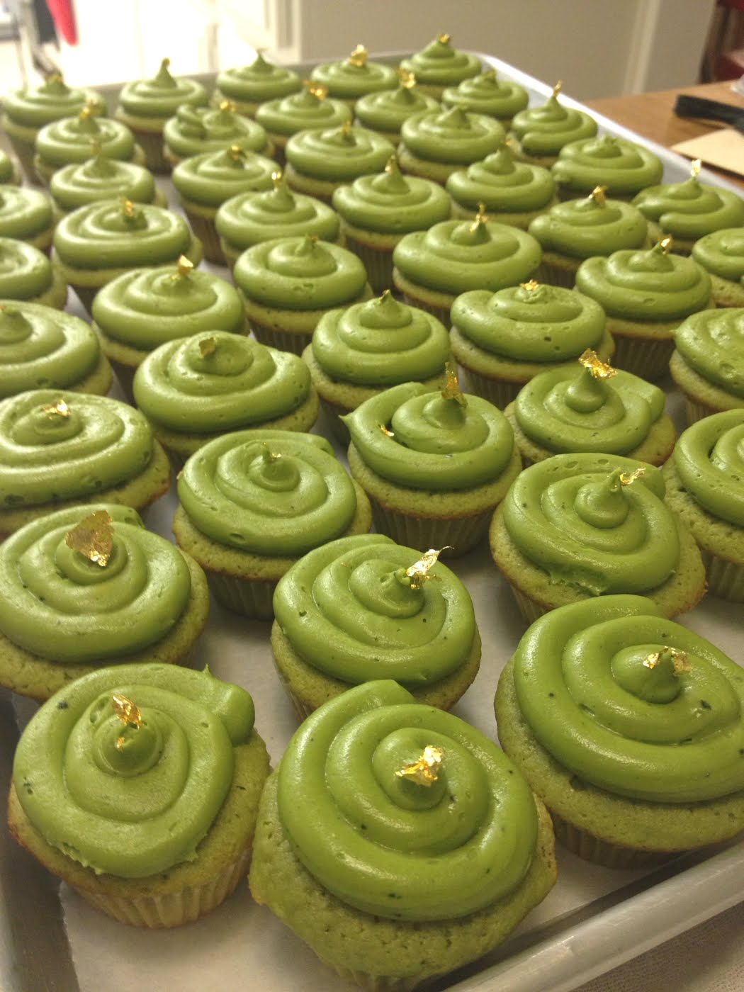 ShowFood Chef: Matcha Green Tea Cupcakes with Matcha Green Tea Butter ...