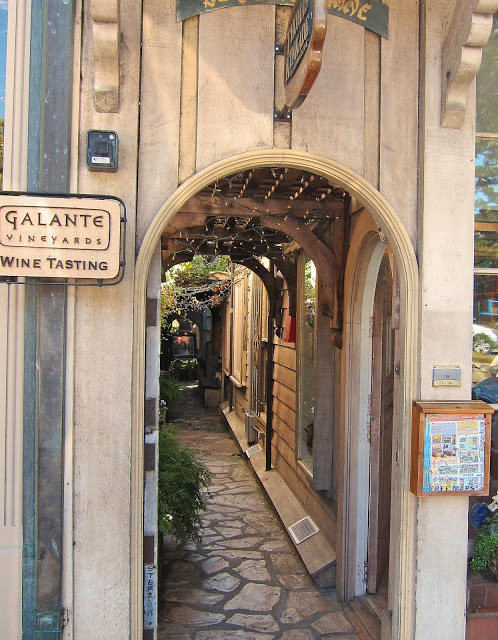 90 Minute Walking Tour of Carmel-by-the-Sea From Carmel Visitors Center