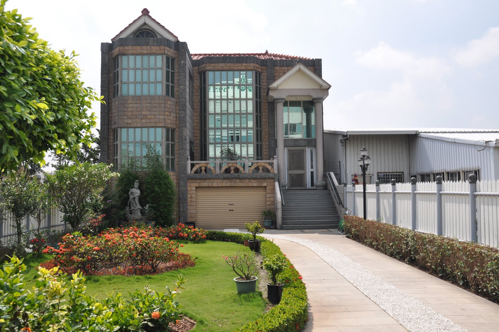 Taiwan- Part 2 and Casual Purple Lookbook - Red Soles and Red Wine