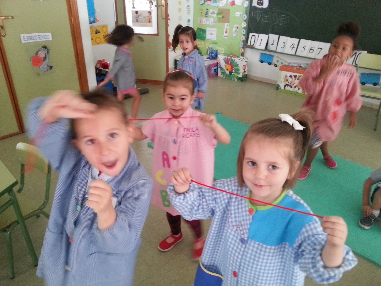 MI COLE, MI PEQUEÑO MUNDO: COMPARAMOS TAMAÑOS