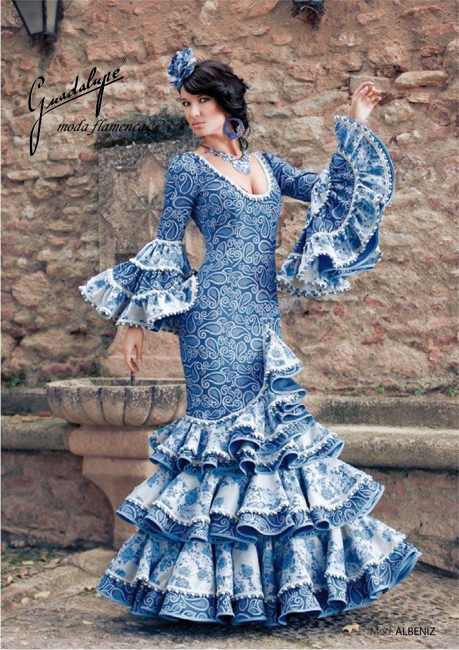 VESTIDOS DE GITANA: VESTIDOS DE DOS COLORES.