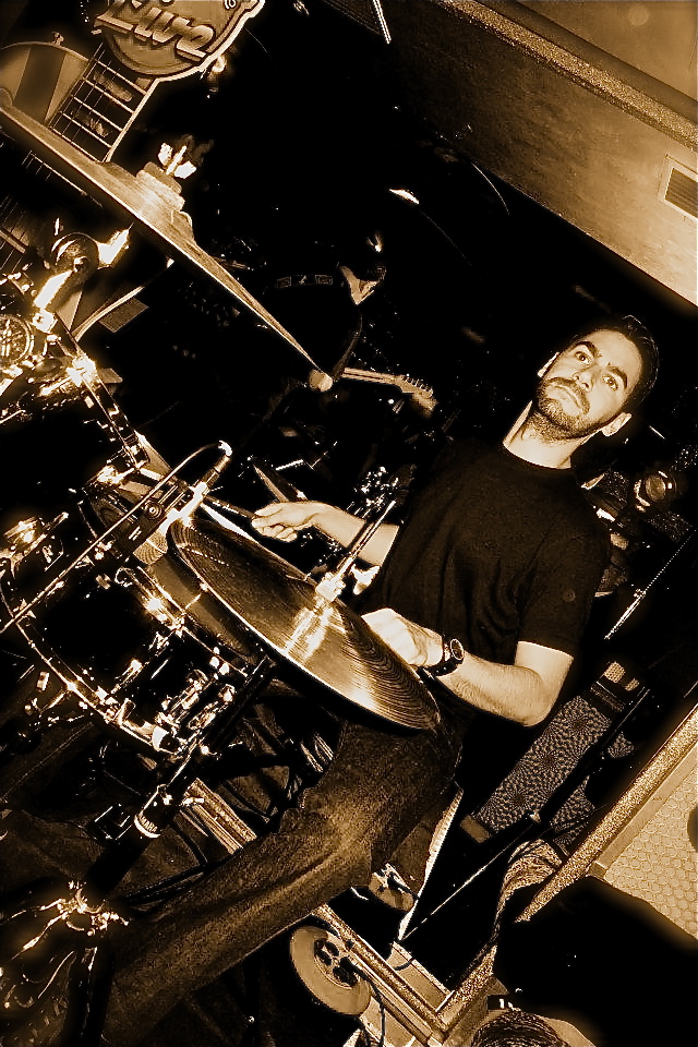 LOS CONTRATIEMPOS: Tributo a John Lennon 7-12-12