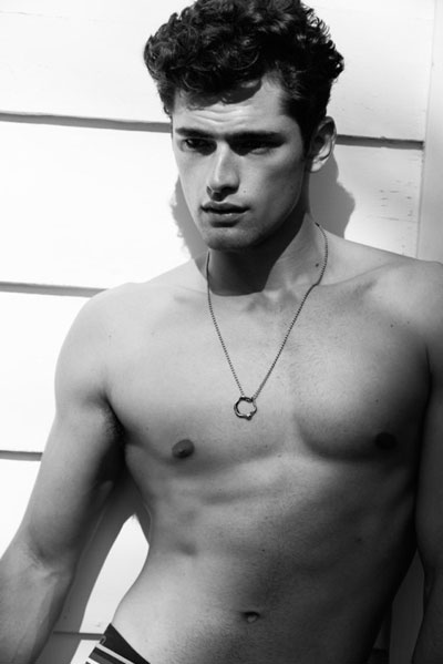 Models-Station: Sean O'Pry