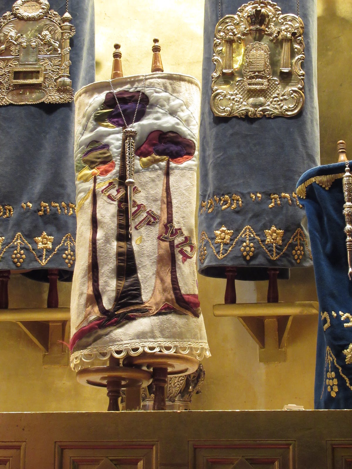 Adventures in PEI and Beyond!: A Close Up Look at an Ark and Torahs at ...