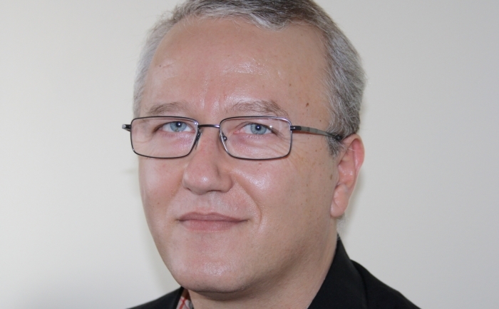 Reflectii Cotidiene: Dr. Răzvan Constantinescu: "Dacă nu ai ce ascunde ...