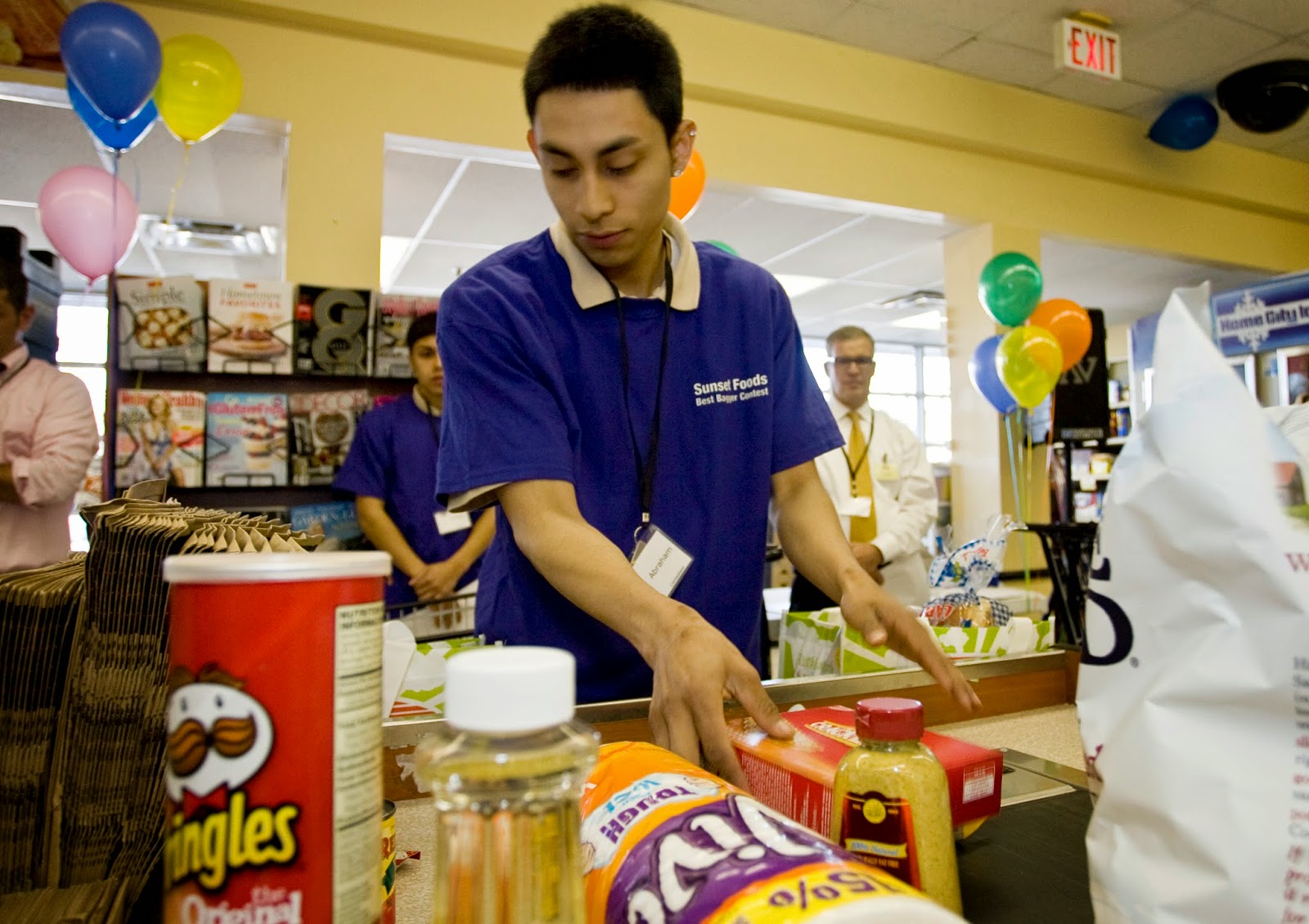 Mark Kodiak Ukena: Sunset Foods Best Baggers Contest