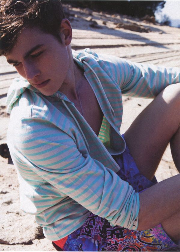 Mężczyzna: Tom Barker w TenMag