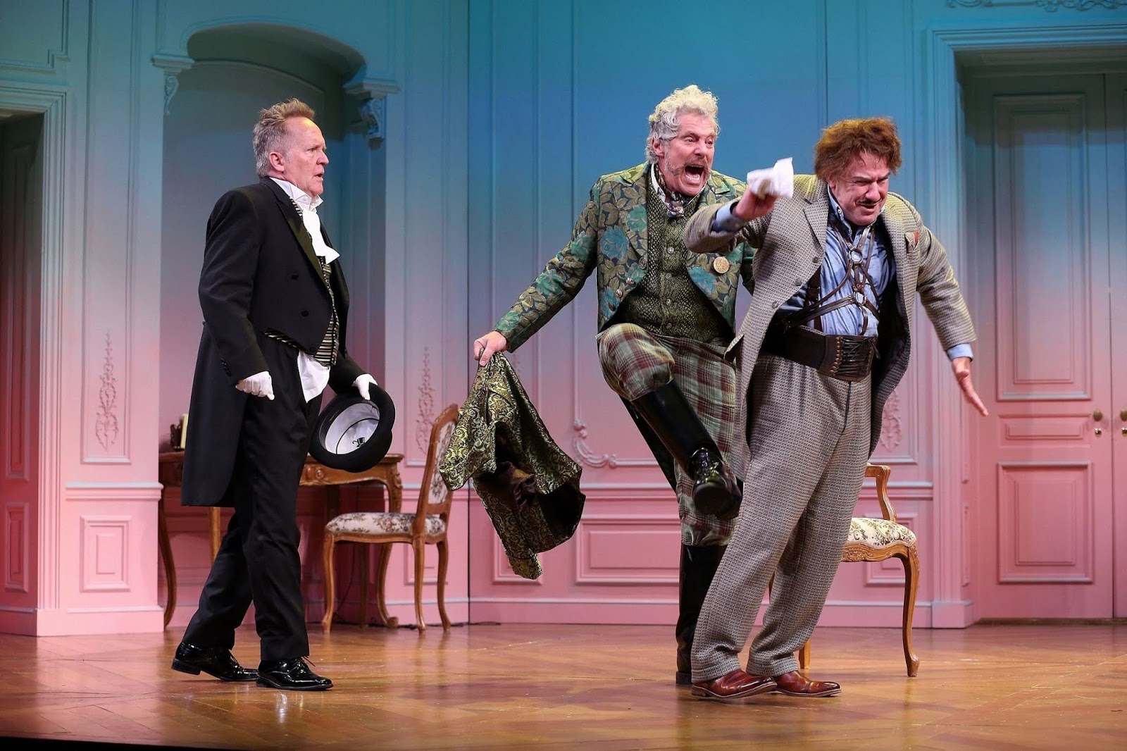 Stu on Broadway: Review of "A Flea in Her Ear"