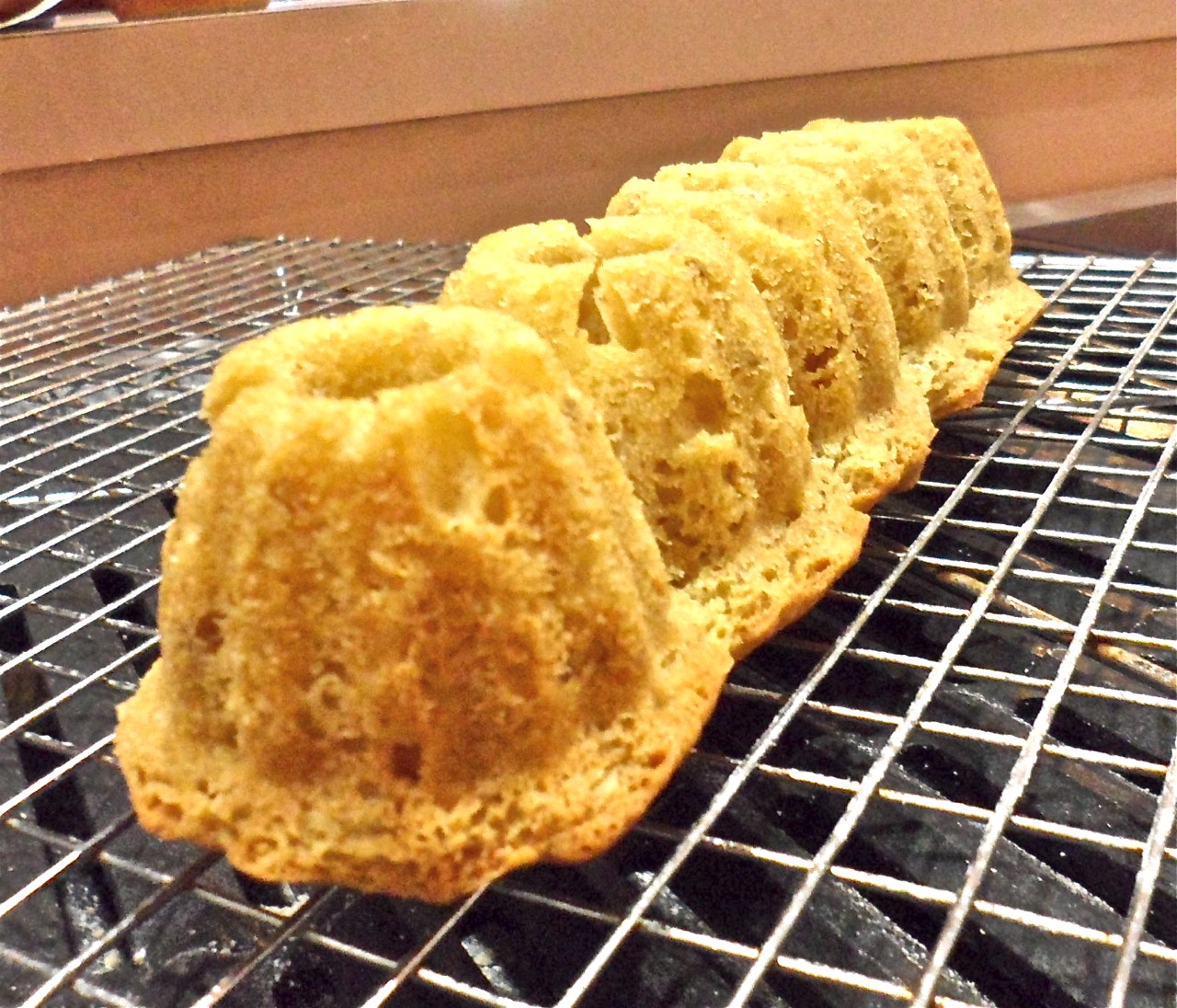 Know Whey: Mini Maple Cakes