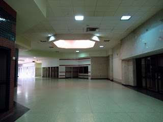 Sky City: Retail History: Warren Mall: Warren, PA