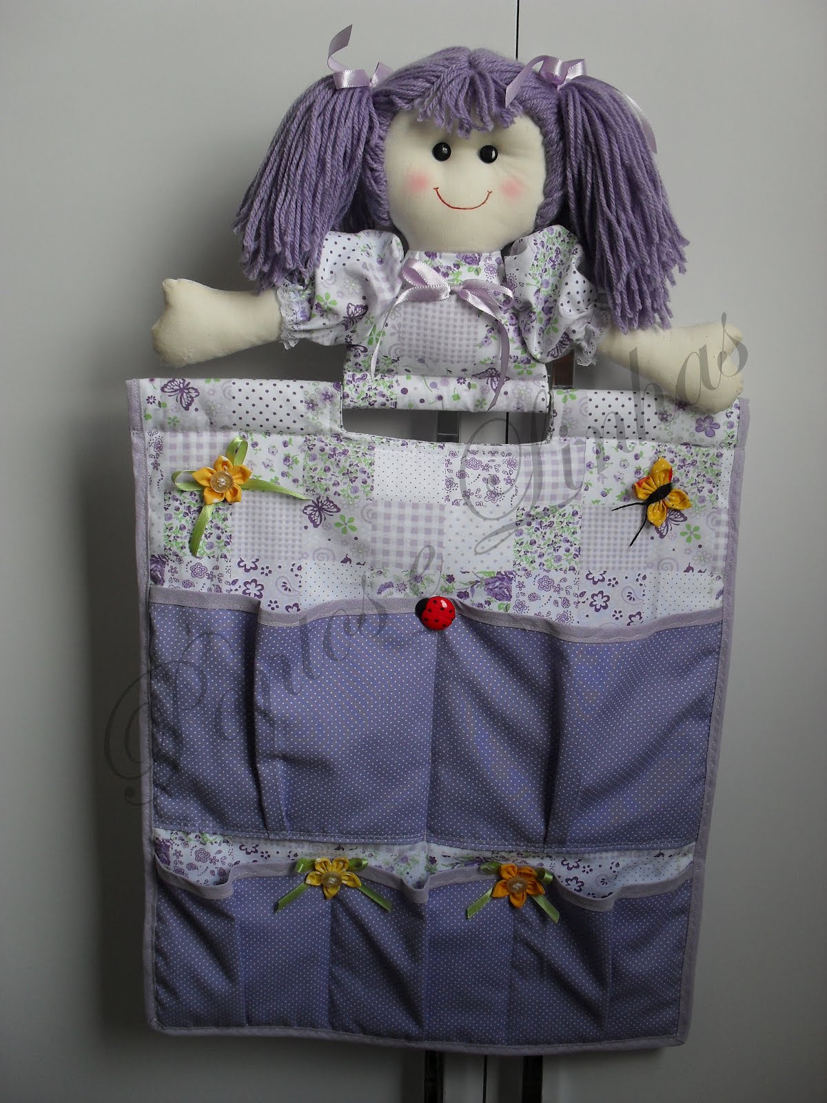 Pontos e Linhas: Boneca Porta objetos.