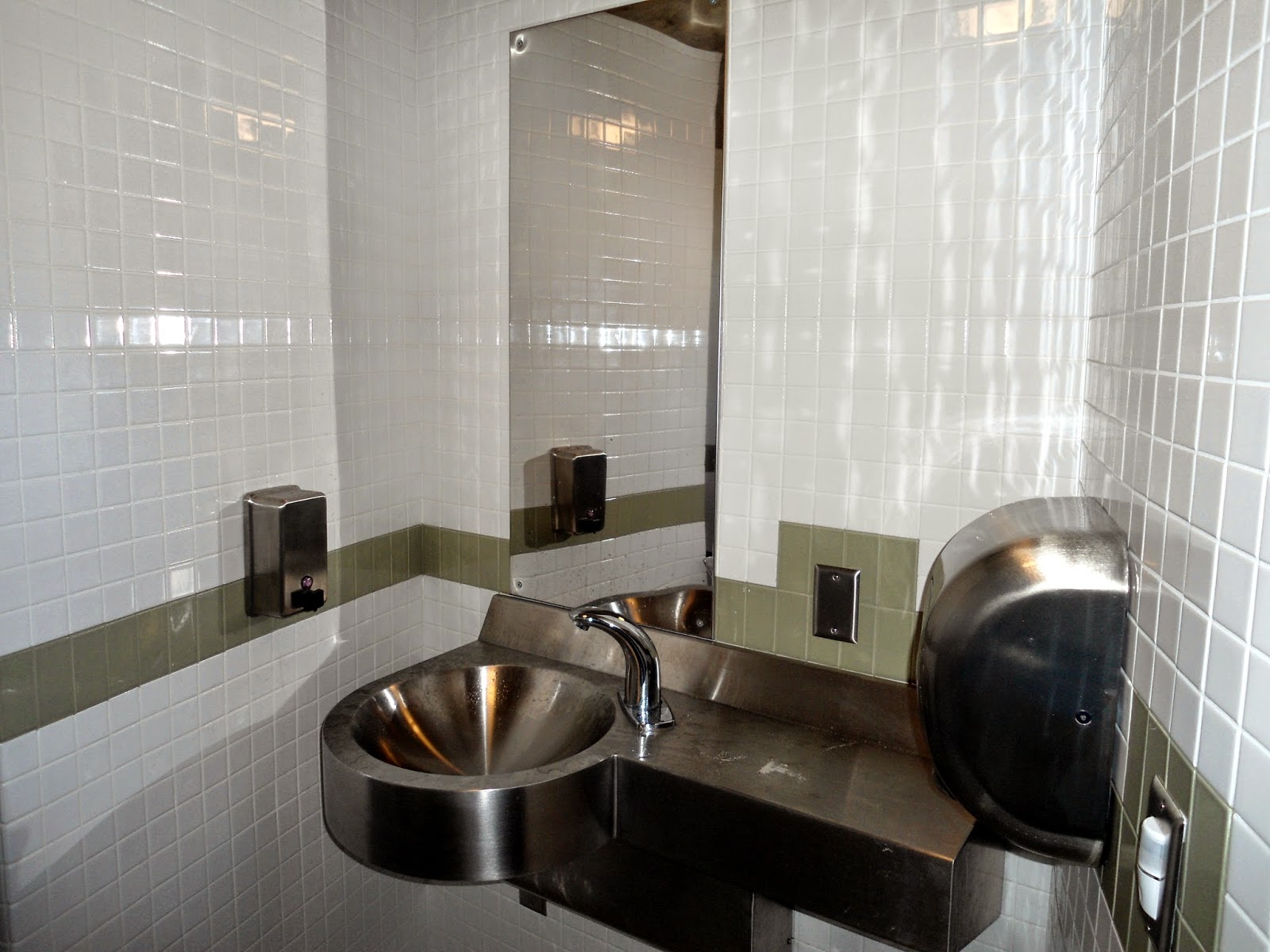 The Carmel-by-the-Sea WATCHDOG!: Scenic Road/Santa Lucia Avenue Beach ...