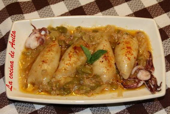 La cocina de Anita: Chipirones rellenos encebollados
