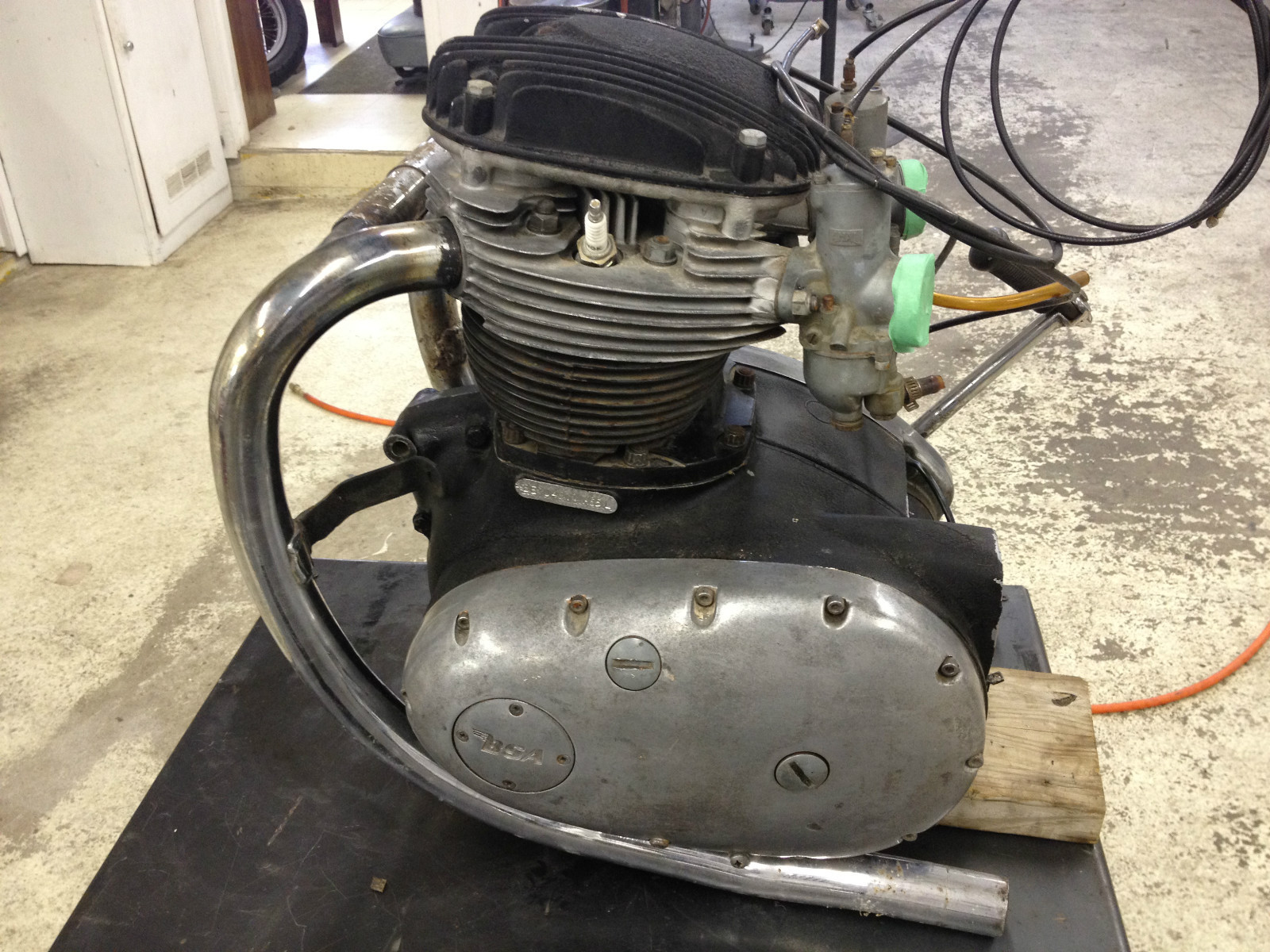 RETROSYNDICATE: Engine BSA A65L 650cc