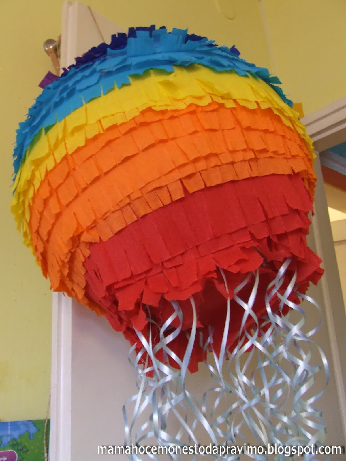 Mama,hoćemo nešto da pravimo: Instant pinjata