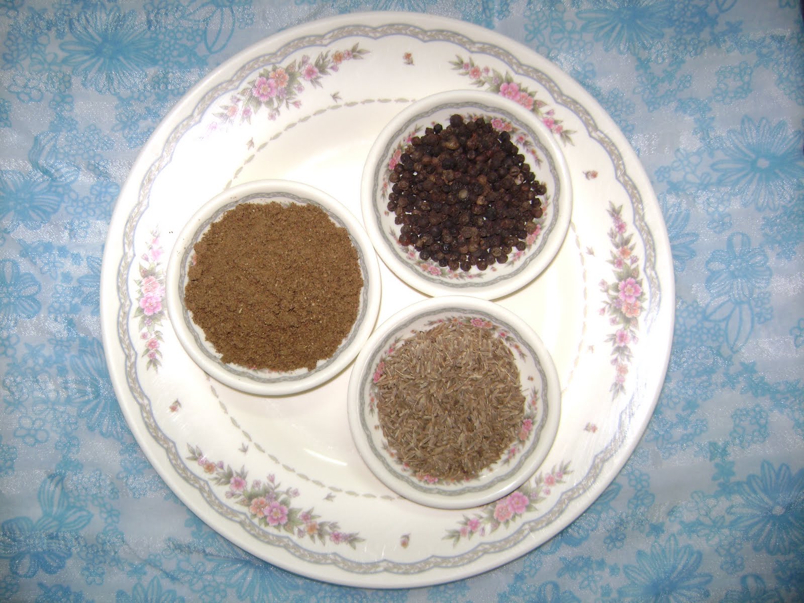 Simple Woman Simple Life: Melagu Jeeraka Podi (Pepper Cumin Powder)