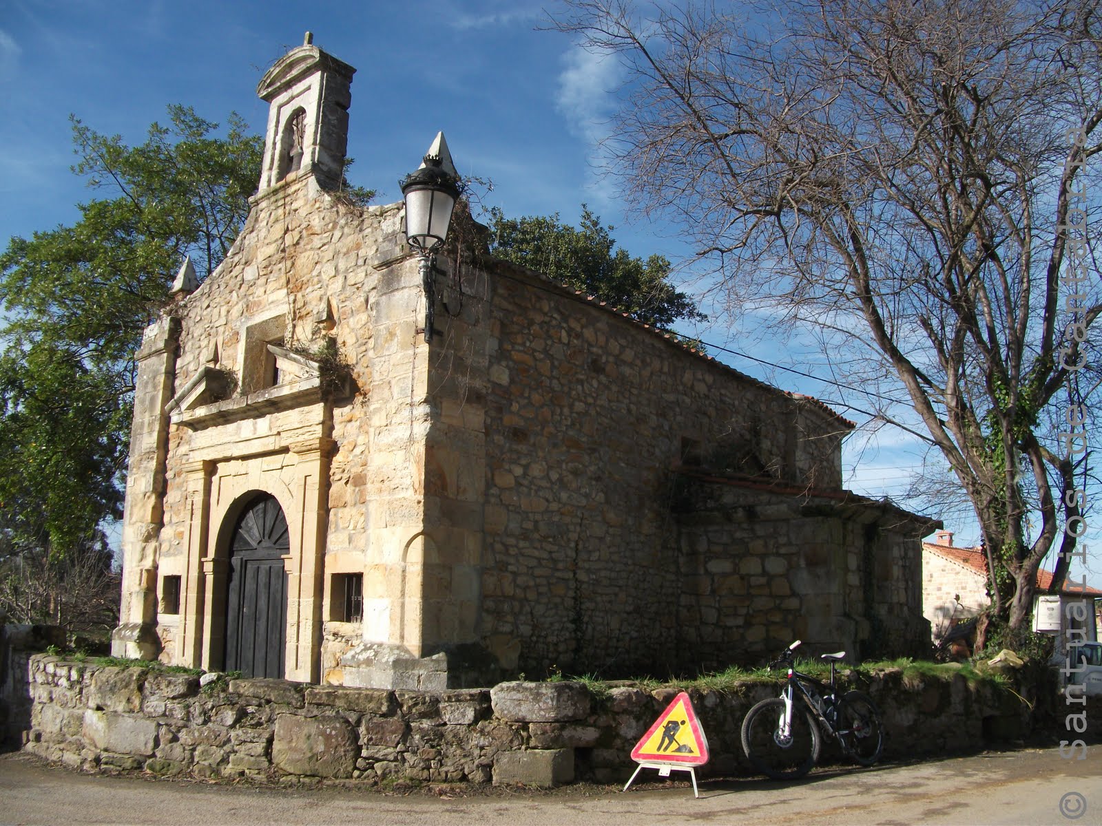 SANTUARIOS de CANTABRIA en bici: Carriazo