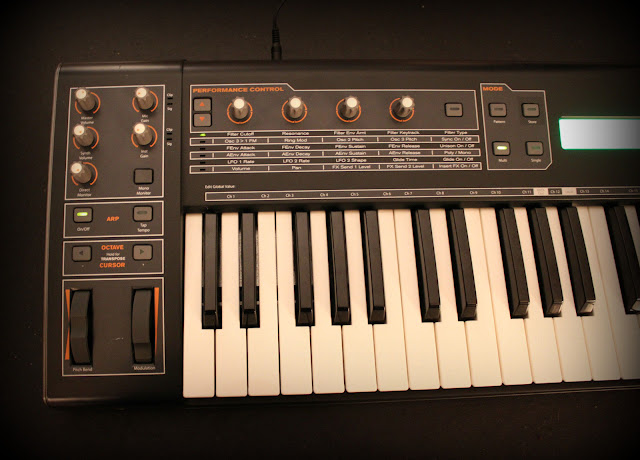 MATRIXSYNTH: M-Audio Venom PROTOTYPE BLACK CASE RARE MIDI 12-Voice ...