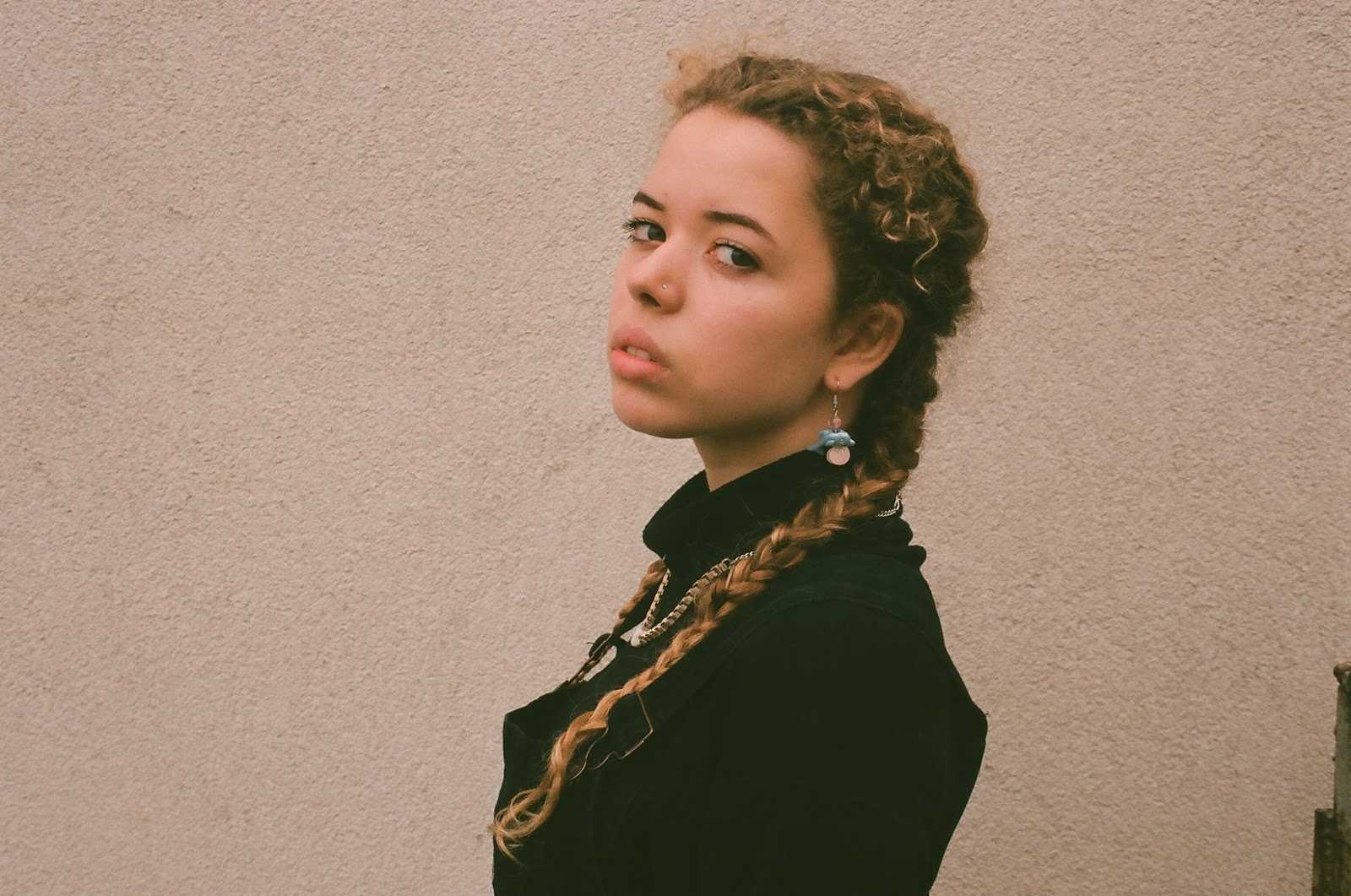 Retratando Voces: Nilüfer Yanya