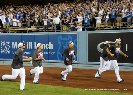 Dodgers Blue Heaven: Dodgers Thanked the Fans in their Own Special Way