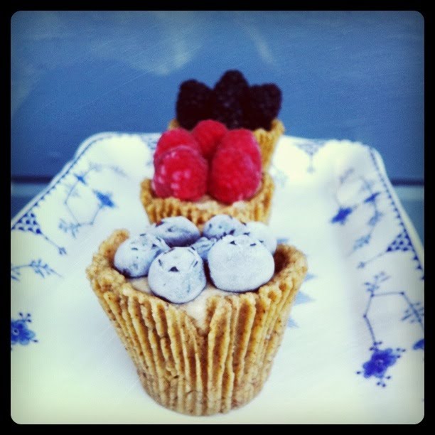 scrapbook.: Sidesaddle Kitchen. Vegan sweets by Laura Miller. SF.