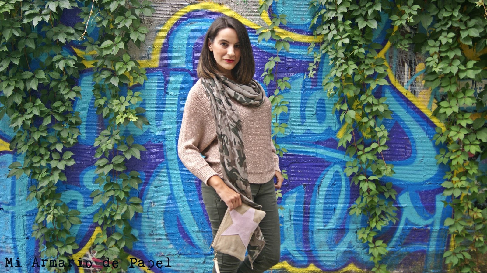 Outfit: Look Trendie Verde Militar y Rosa - Mi Armario de Papel