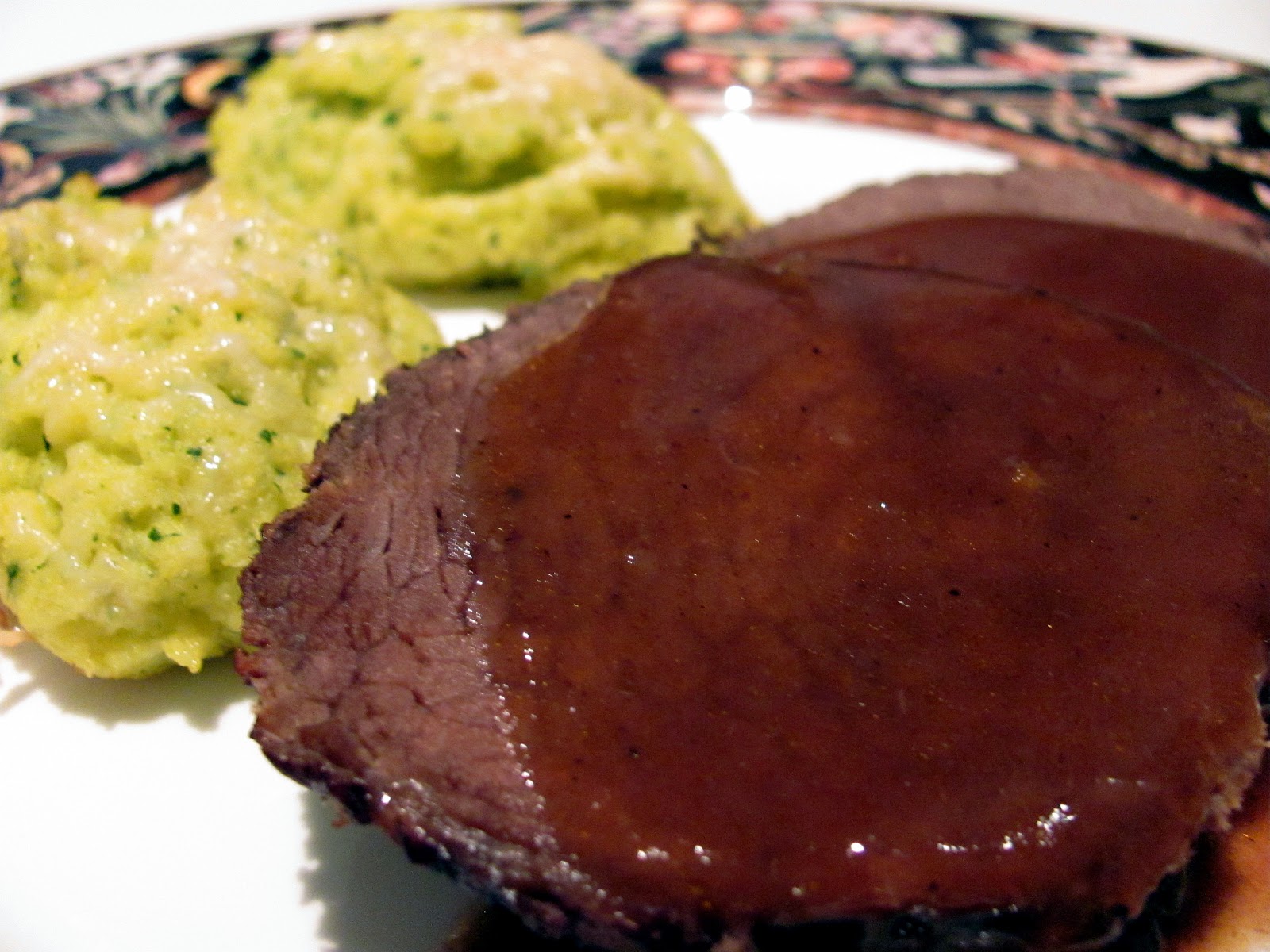 Tra dolce ed amaro: Sua Maestà: Il Brasato al Barolo con gnocchi di polenta