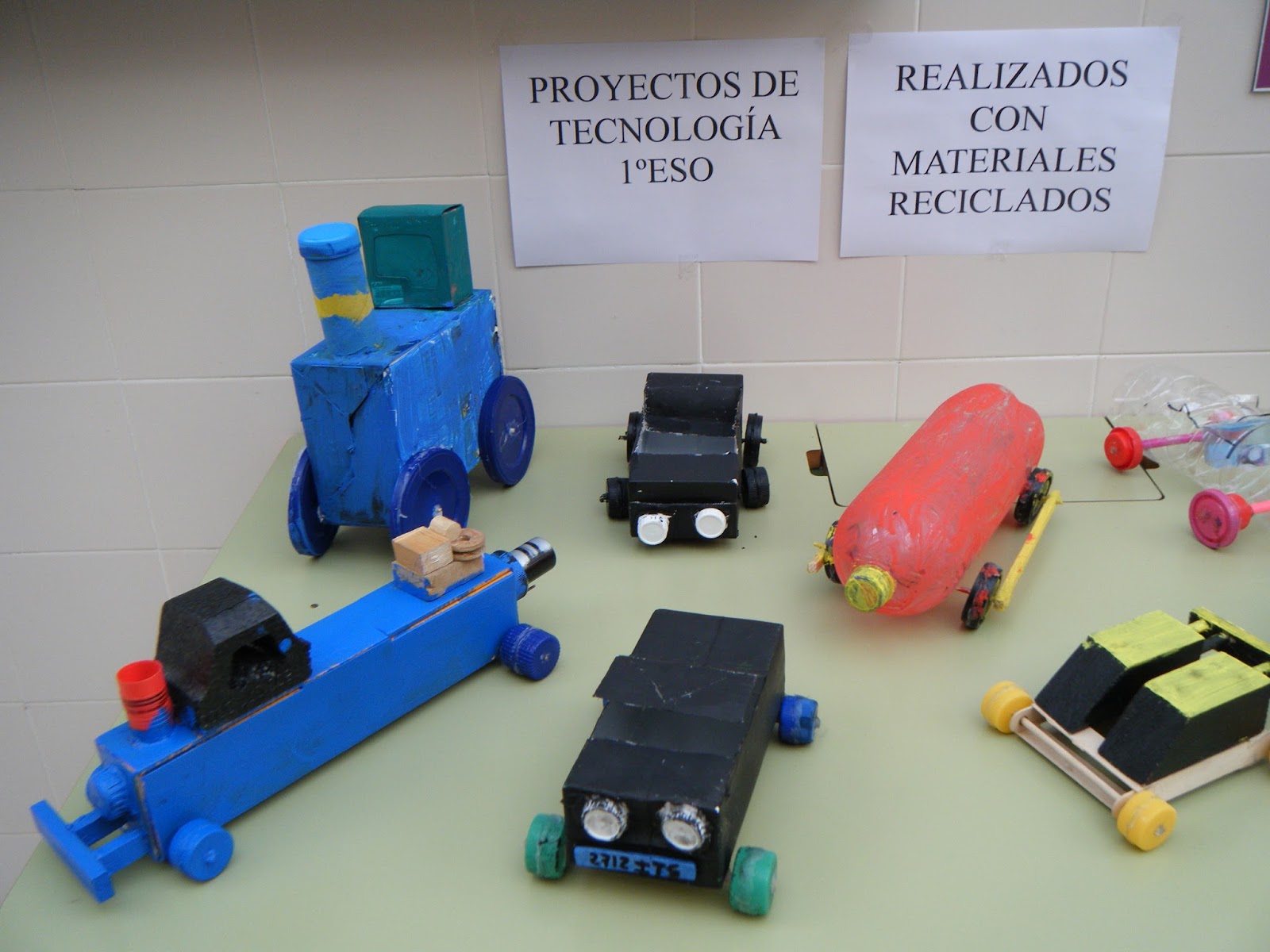 ECOESCUELA I.E.S. AL-FAKAR: Proyectos de Tecnología con materiales ...