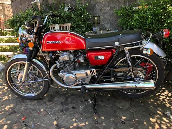 Dijual motor klasik Honda CB200 1976 full paper - LAPAK MOBIL DAN MOTOR BEKAS