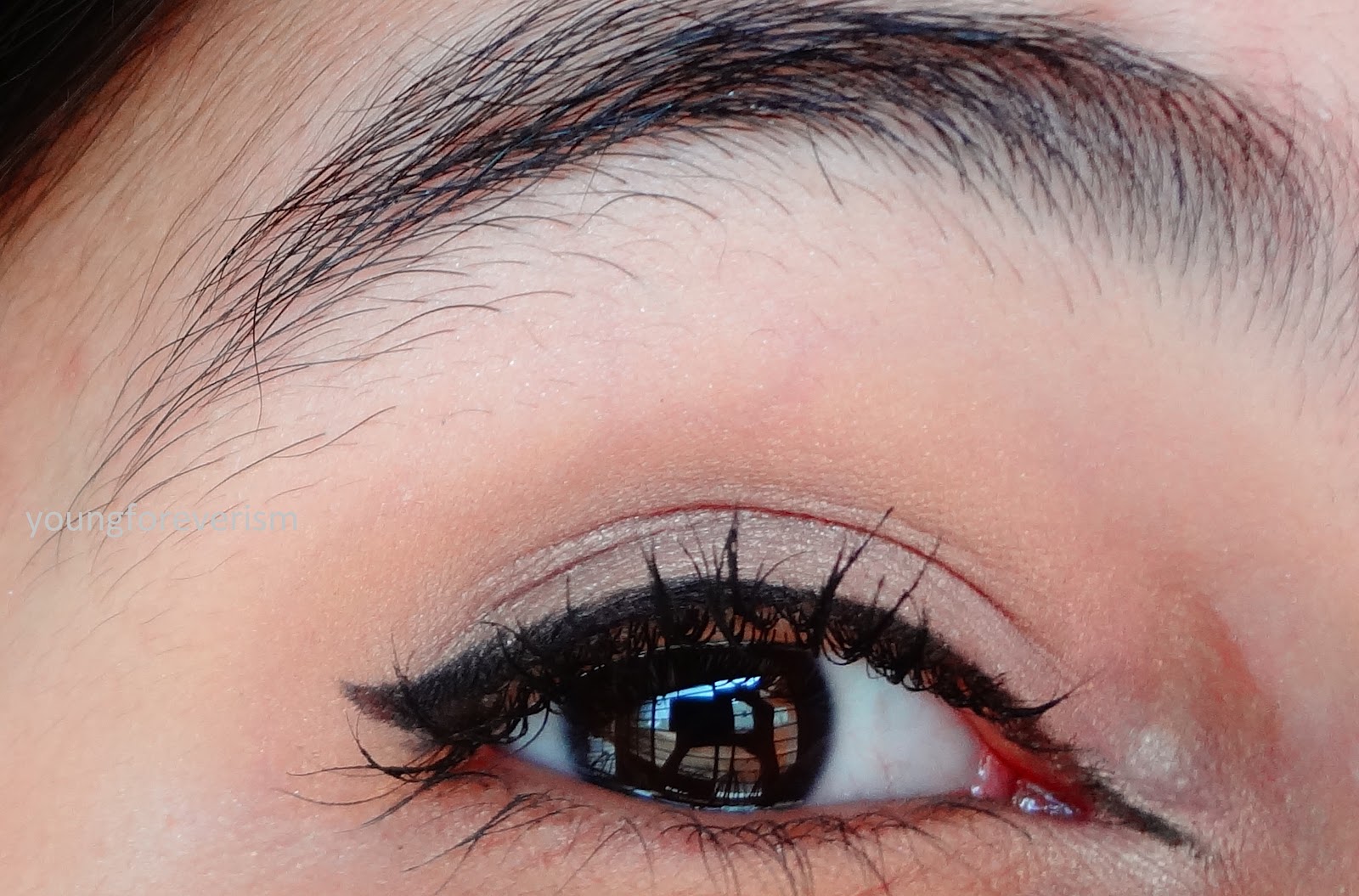 Young Foreverism: Subtle and innocent makeup look EOTD