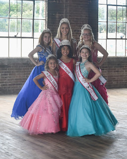 Miss Iowa Royalty Comes Together for Sister Queen Bonding