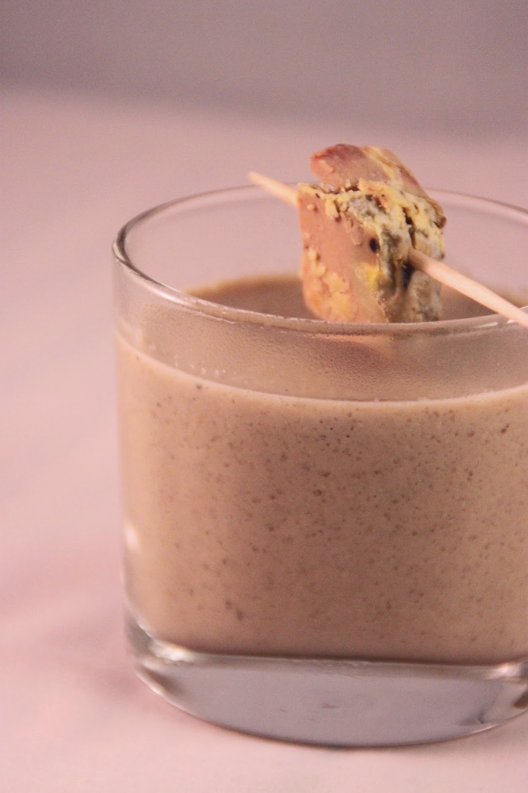 Goûters et dîners: Verrine de crème de cèpes et cubes de foie gras