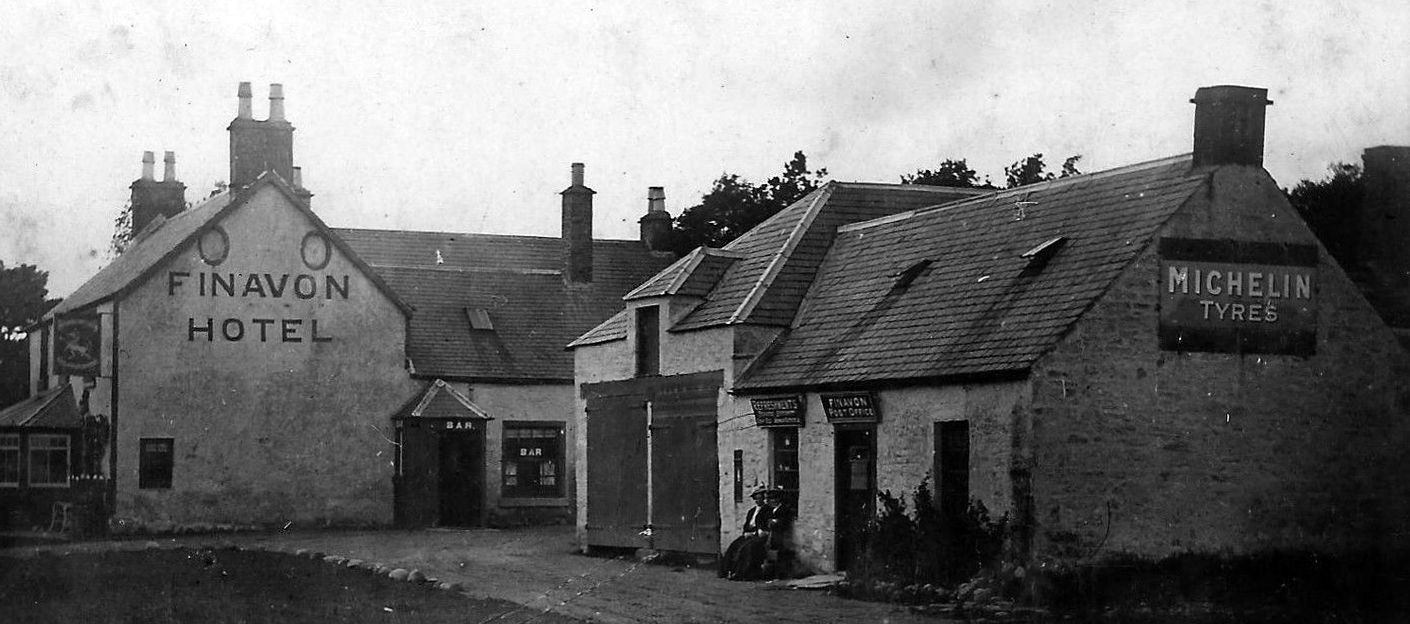 Tour Scotland: Old Photograph Shop And Hotel In Finavon Scotland