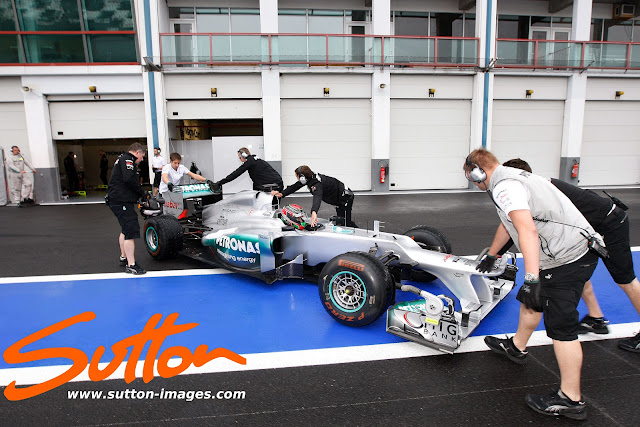 Lotus & Mercedes DRD (Drag Reduction Device) you may know it as DDRS ...