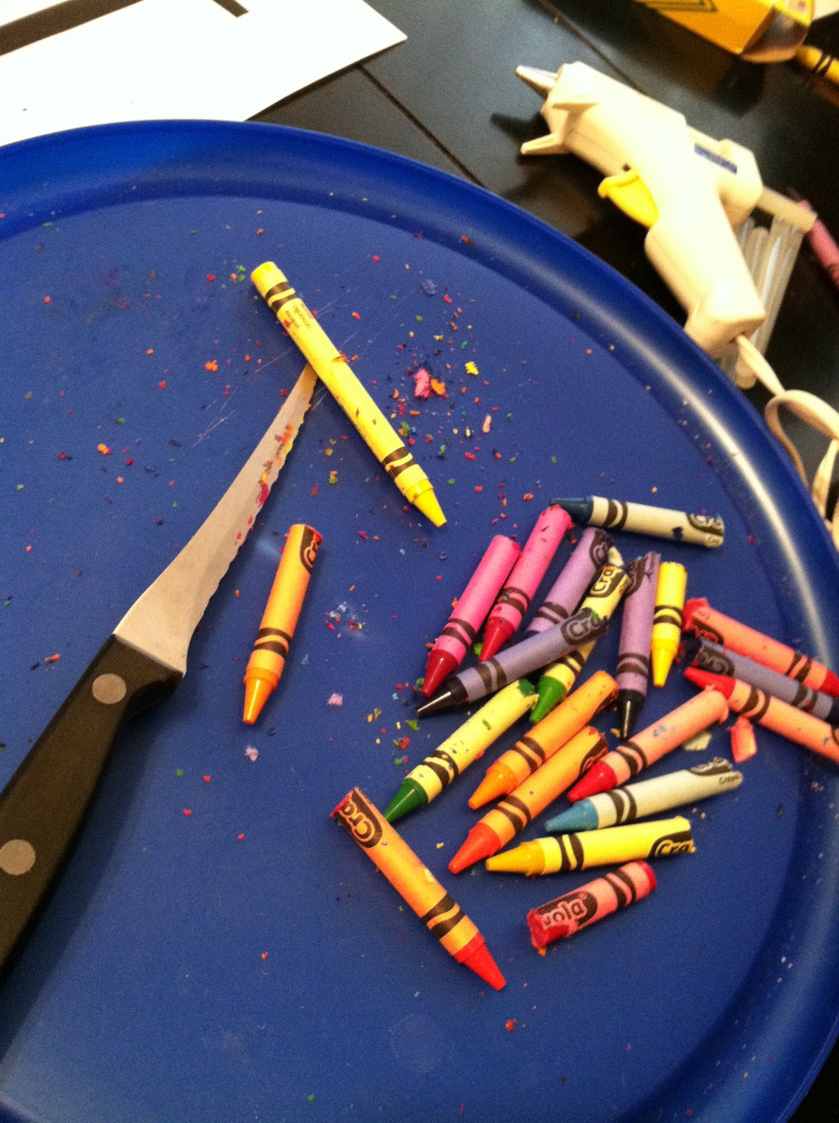 Delicious Spaces: DIY: Crayon Art