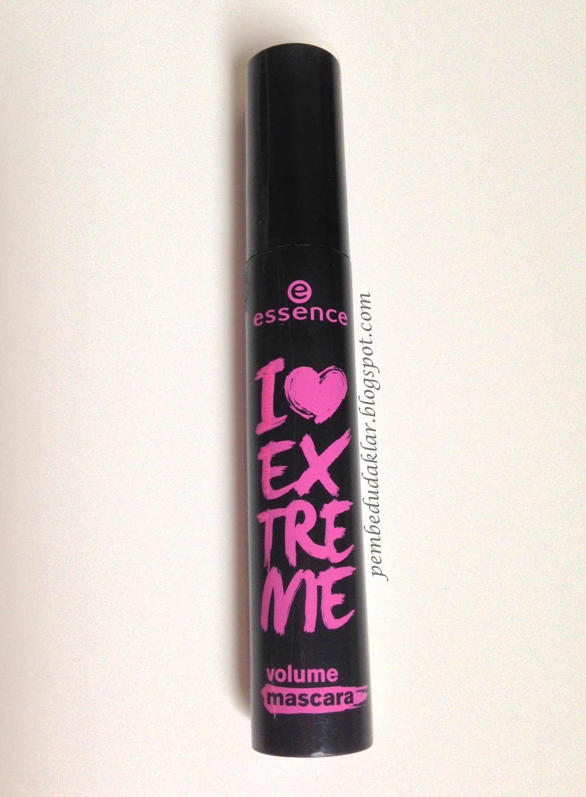 Pembe Dudaklar: Essence I Love Extreme Rimel