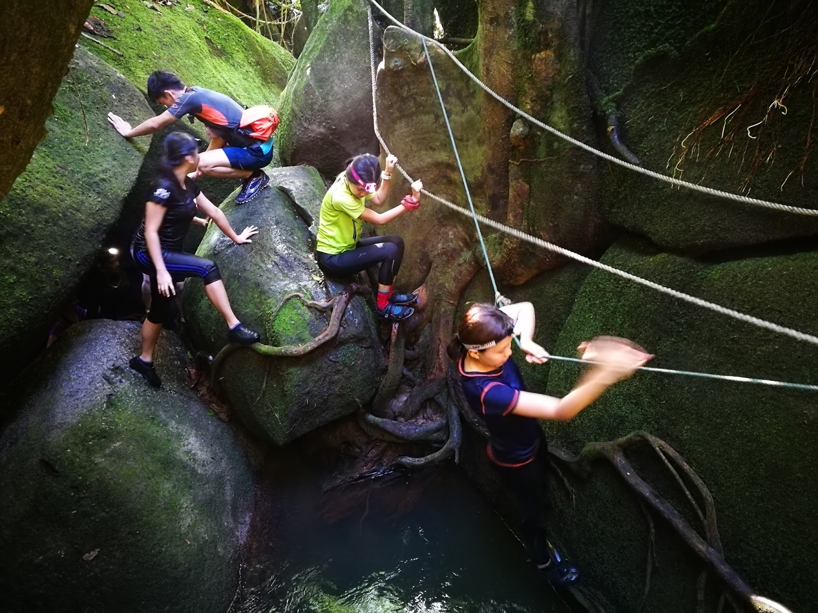 Gua Batu Maloi Caving Adventure- Overcoming Your Claustrophobia ...
