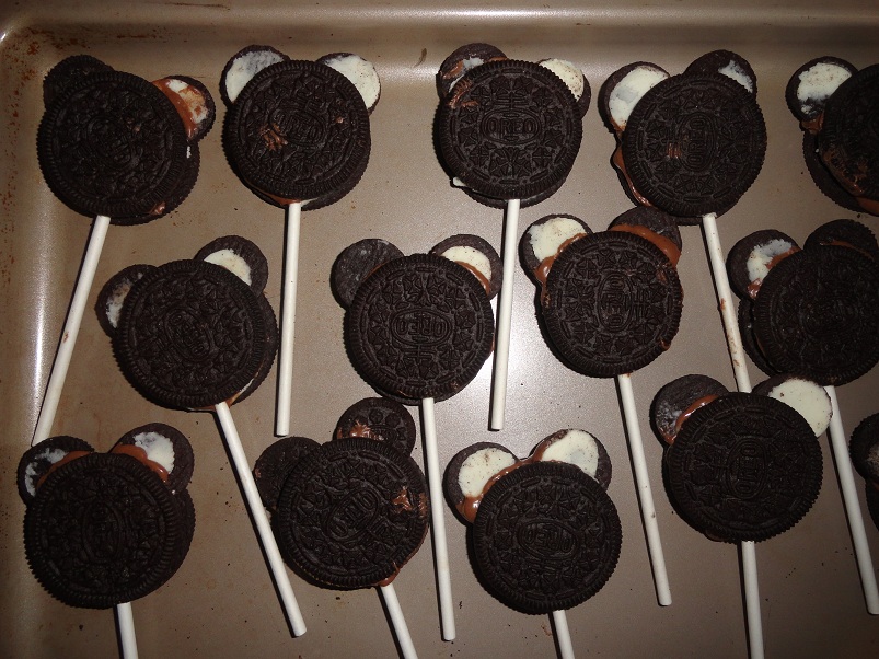 DIY Mickey Mouse Chocolate Oreo Cookie Pops - AtStudioD