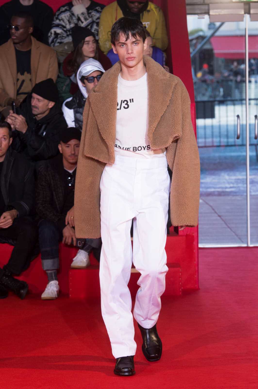 Off-White Fall-Winter 2018-2019 | Paris Fashion Week