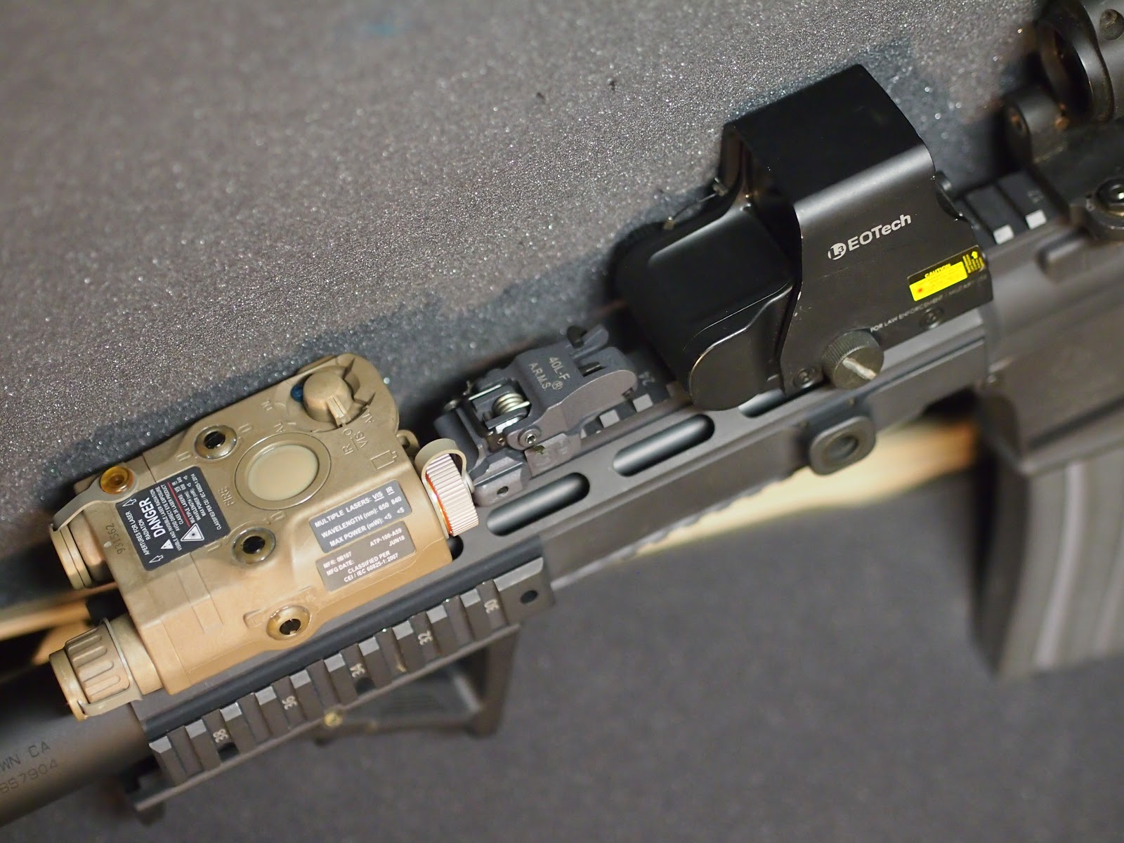 Mister Donut's Firearms Blog: CANSOFCOM IUR clone build