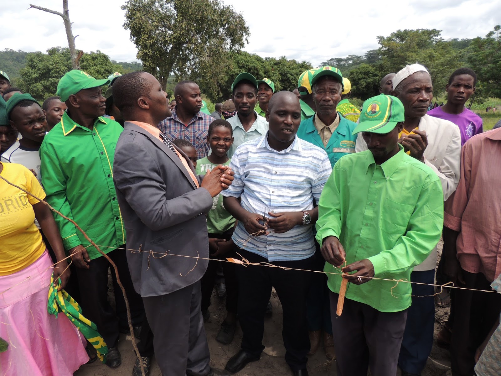 MHE. DOTO BITEKO AVUNA WANACHAMA WAPYA KUTOKA CHADEMA KATIKA TAWI LA ...