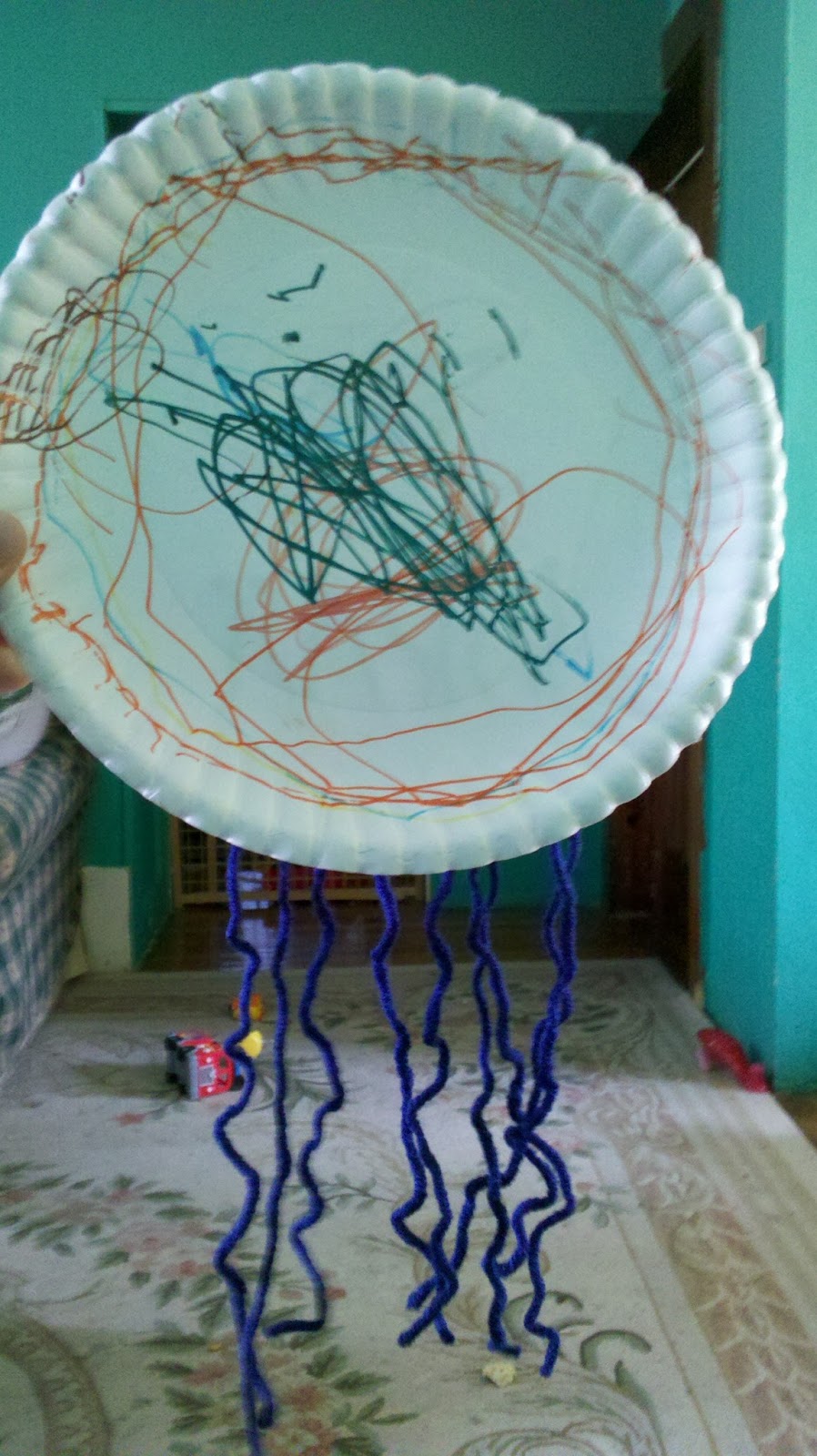 Munchkin and Bean: Paper Plate Fish