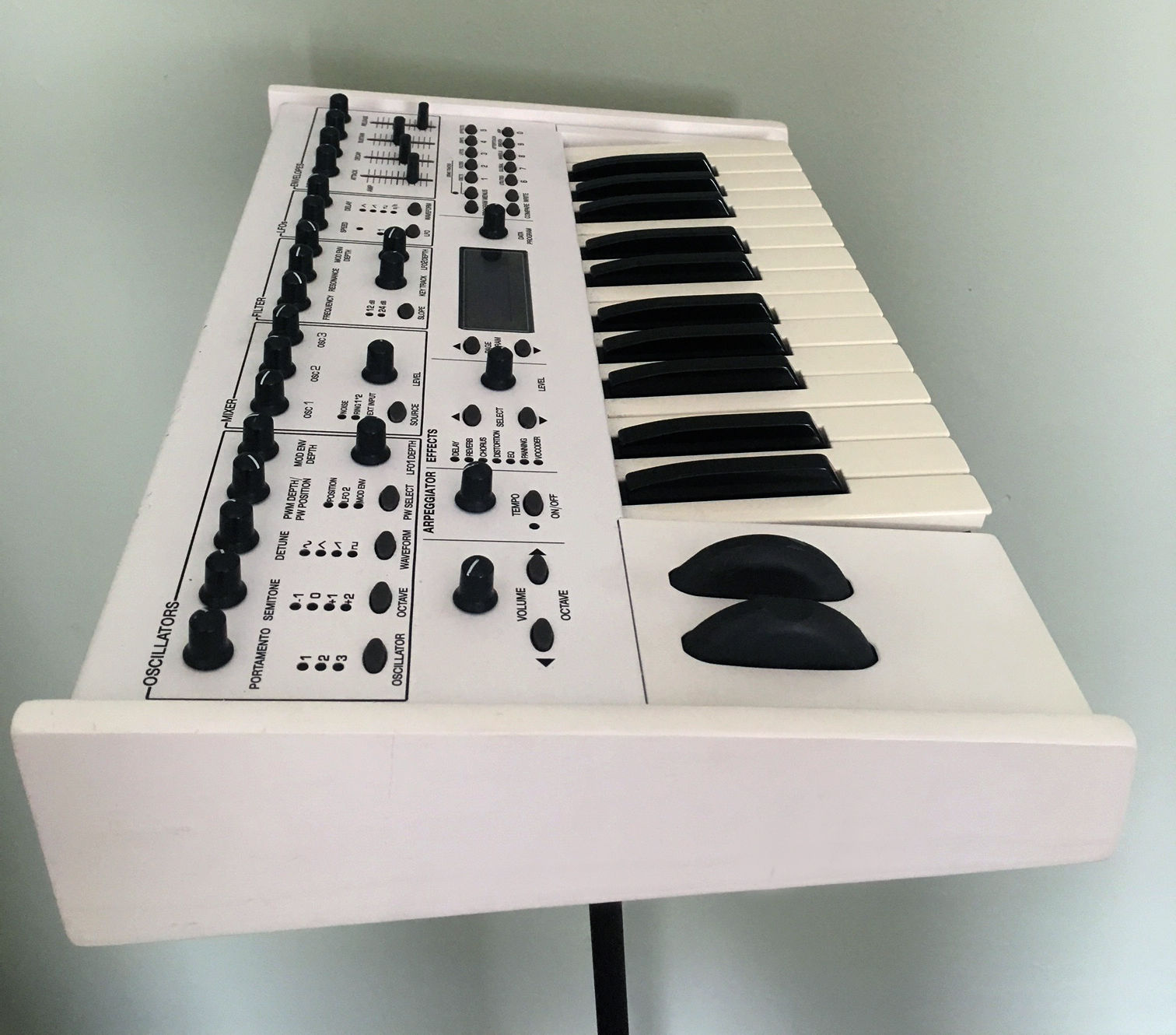 MATRIXSYNTH: Custom White NOVATION K STATION Polyphonic Synthesizer