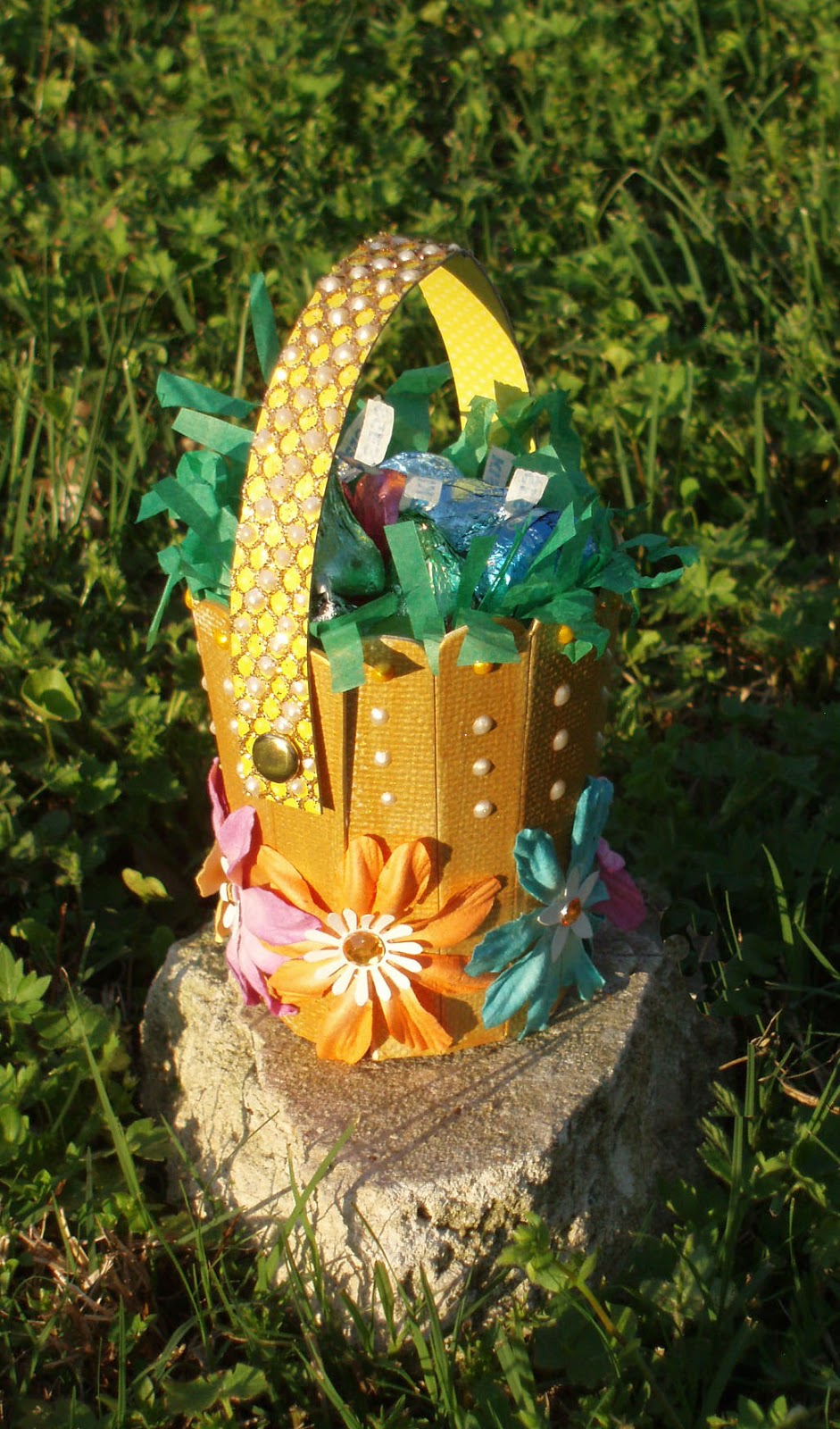 A Tisket, a Tasket, a Little Yellow Basket