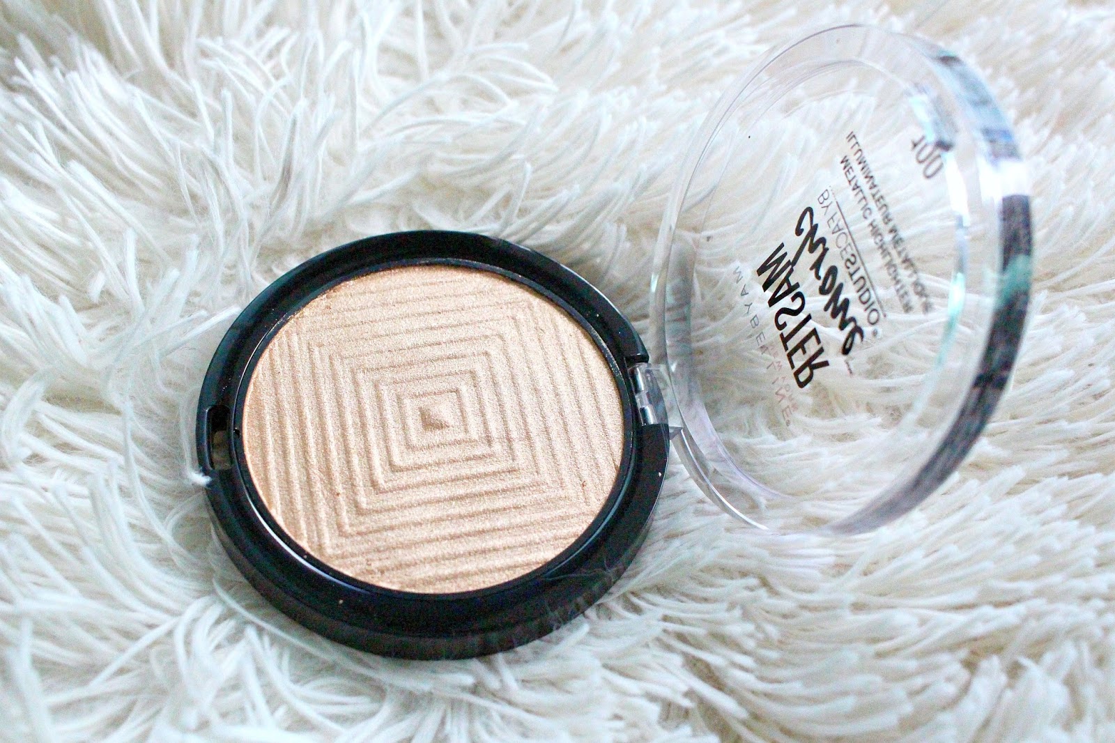 Samantha Jane: Maybelline Master Chrome Highlighter Molten Gold