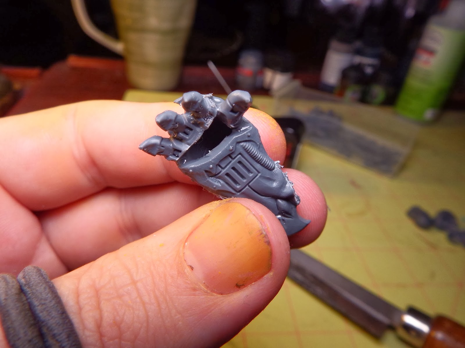 White Metal Games: How To: Right handed Power Fist Conversion for Chaos ...