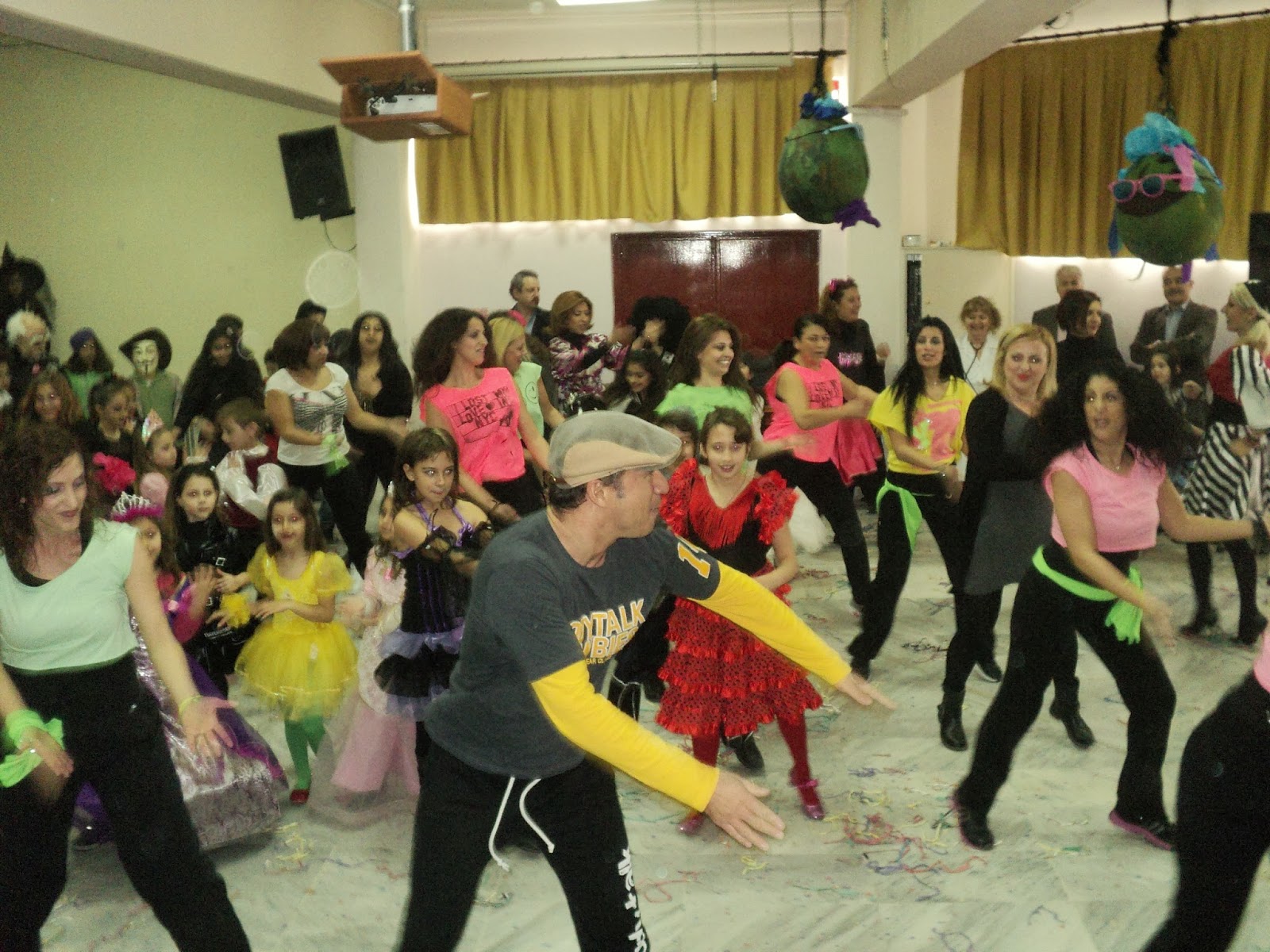 Τρελό carnival party στο 2ο Δημοτικό Σχολείο Ωραιοκάστρου - ΩΡΑΙΟΚΑΣΤΡΟ
