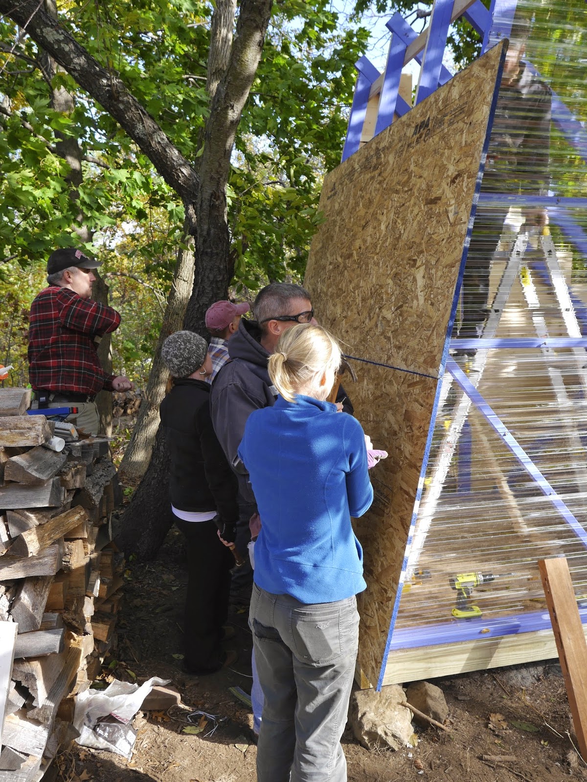 Relaxshacks.com: "The Lunar Lander"- an AFFORDABLE and MODERN Tiny ...