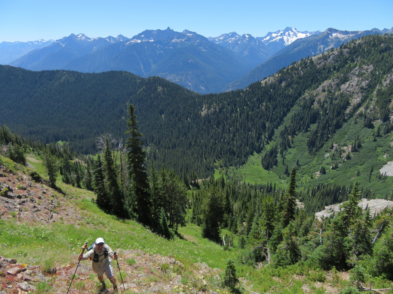 Seeking Ultra: Rainbow Ridge-Twisp Lake loop, North Cascades National Park